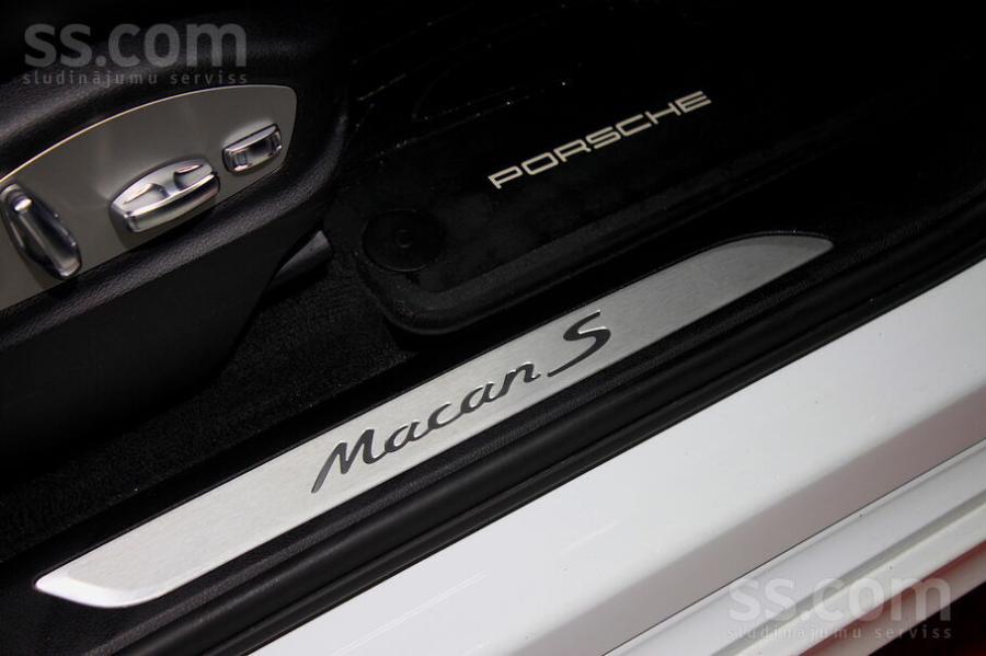 Balts Porsche Macan 2018 Rīga, ar dzinēja tilpumu 3.00 L un nobraukumu 115 tūkst. km par 45000 €, foto 22 vietnē AUTOMOTO.COM.LV