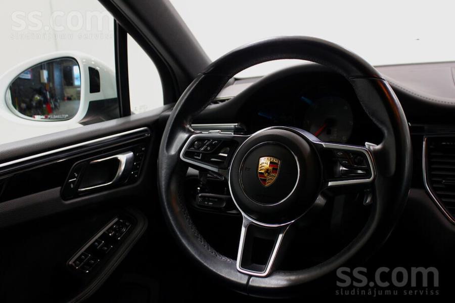 Balts Porsche Macan 2018 Rīga, ar dzinēja tilpumu 3.00 L un nobraukumu 115 tūkst. km par 45000 €, foto 25 vietnē AUTOMOTO.COM.LV