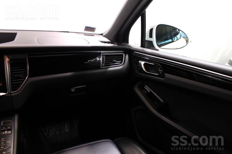 Balts Porsche Macan 2018 Rīga, ar dzinēja tilpumu 3.00 L un nobraukumu 115 tūkst. km par 45000 €, foto 28 vietnē AUTOMOTO.COM.LV