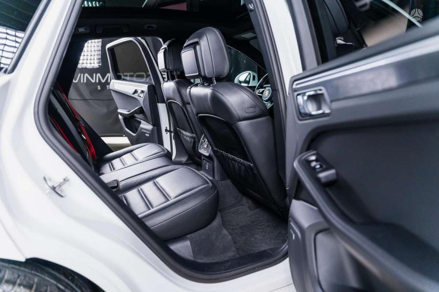 Balts Porsche Macan 2018 Viļņa, ar dzinēja tilpumu 3.00 L un nobraukumu 77 tūkst. km par 36000 €, foto 36 vietnē AUTOMOTO.COM.LV