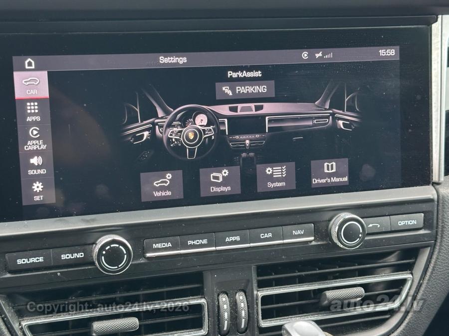 White Porsche Macan 2019 in Tartu, with an engine capacity of 3.00 L and mileage of 108 thousand km for 49950 €, photo 15 on AUTOMOTO.COM.LV
