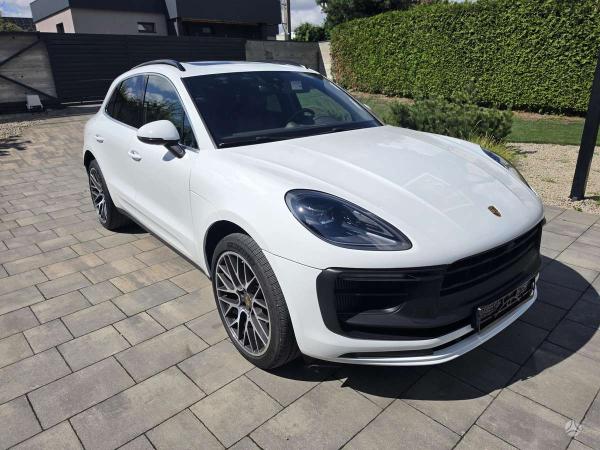 White Porsche Macan 2019 in Marijampole, with an engine capacity of 3.00 L and mileage of 83 thousand km for 29999 €, photo 1 on AUTOMOTO.COM.LV