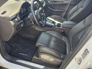 White Porsche Macan 2019 in Marijampole, with an engine capacity of 3.00 L and mileage of 83 thousand km for 29999 €, photo 5 on AUTOMOTO.COM.LV