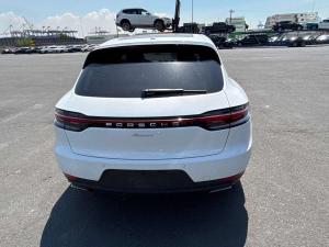 Balts Porsche Macan 2020 Kauņa, ar dzinēja tilpumu 1.98 L un nobraukumu 36 tūkst. km par 24500 €, foto 4 vietnē AUTOMOTO.COM.LV