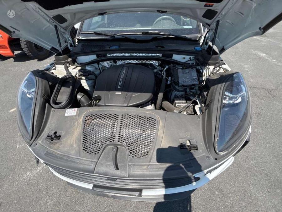 Balts Porsche Macan 2020 Kauņa, ar dzinēja tilpumu 1.98 L un nobraukumu 36 tūkst. km par 24500 €, foto 5 vietnē AUTOMOTO.COM.LV