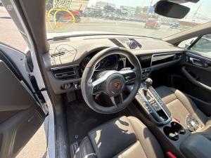 Balts Porsche Macan 2020 Kauņa, ar dzinēja tilpumu 1.98 L un nobraukumu 36 tūkst. km par 24500 €, foto 8 vietnē AUTOMOTO.COM.LV