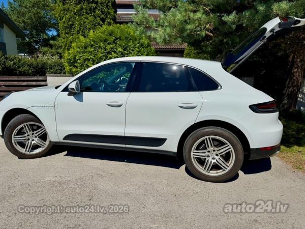 White Porsche Macan 2020 in Tallinn, with an engine capacity of 2.00 L and mileage of 59 thousand km for 50000 €, photo 2 on AUTOMOTO.COM.LV