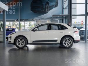 Balts Porsche Macan 2020 Rīga, ar dzinēja tilpumu 2.00 L un nobraukumu 72 tūkst. km par 37900 €, foto 3 vietnē AUTOMOTO.COM.LV