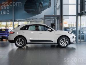 Balts Porsche Macan 2020 Rīga, ar dzinēja tilpumu 2.00 L un nobraukumu 72 tūkst. km par 37900 €, foto 8 vietnē AUTOMOTO.COM.LV