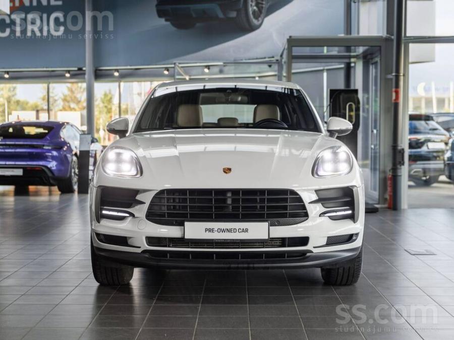 Balts Porsche Macan 2020 Rīga, ar dzinēja tilpumu 2.00 L un nobraukumu 72 tūkst. km par 37900 €, foto 9 vietnē AUTOMOTO.COM.LV