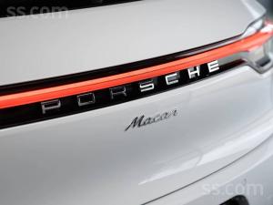Balts Porsche Macan 2020 Rīga, ar dzinēja tilpumu 2.00 L un nobraukumu 72 tūkst. km par 37900 €, foto 13 vietnē AUTOMOTO.COM.LV