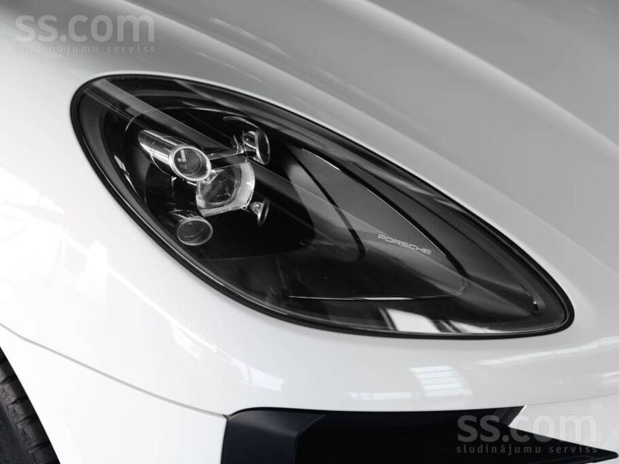 Balts Porsche Macan 2020 Rīga, ar dzinēja tilpumu 2.00 L un nobraukumu 72 tūkst. km par 37900 €, foto 14 vietnē AUTOMOTO.COM.LV