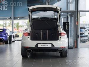 Balts Porsche Macan 2020 Rīga, ar dzinēja tilpumu 2.00 L un nobraukumu 72 tūkst. km par 37900 €, foto 15 vietnē AUTOMOTO.COM.LV