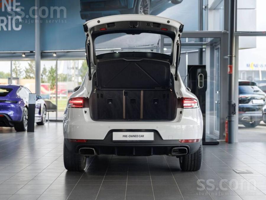 Balts Porsche Macan 2020 Rīga, ar dzinēja tilpumu 2.00 L un nobraukumu 72 tūkst. km par 37900 €, foto 15 vietnē AUTOMOTO.COM.LV