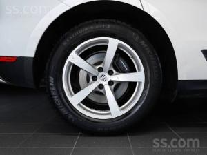 Balts Porsche Macan 2020 Rīga, ar dzinēja tilpumu 2.00 L un nobraukumu 72 tūkst. km par 37900 €, foto 18 vietnē AUTOMOTO.COM.LV