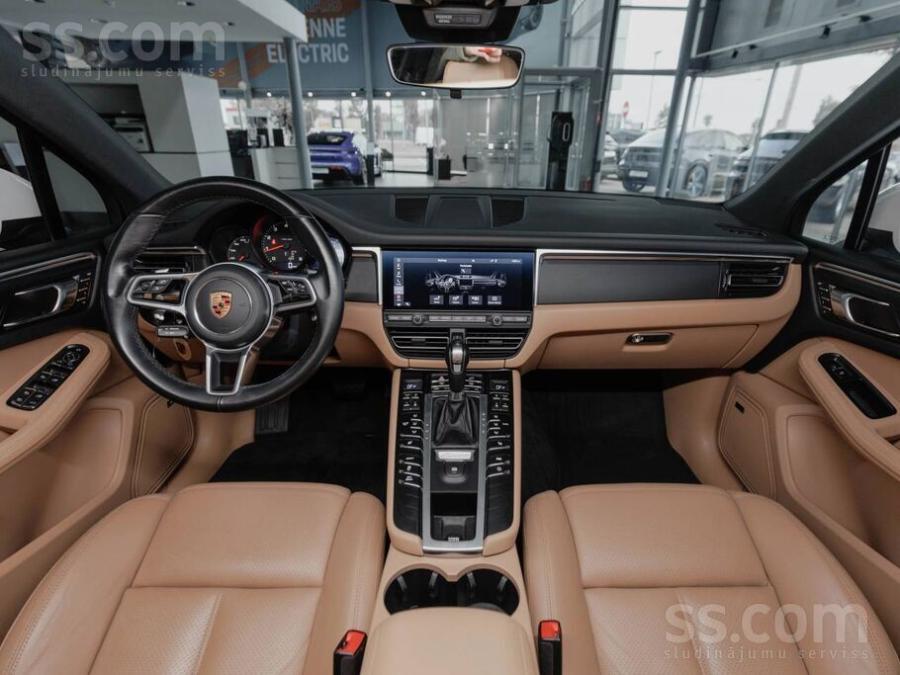 Balts Porsche Macan 2020 Rīga, ar dzinēja tilpumu 2.00 L un nobraukumu 72 tūkst. km par 37900 €, foto 21 vietnē AUTOMOTO.COM.LV
