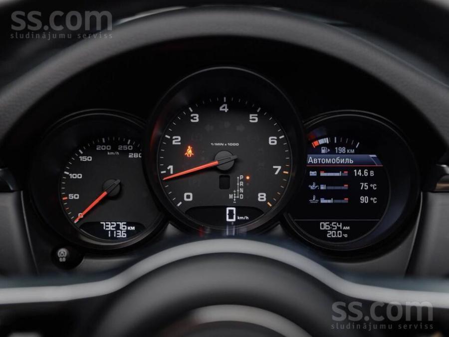 Balts Porsche Macan 2020 Rīga, ar dzinēja tilpumu 2.00 L un nobraukumu 72 tūkst. km par 37900 €, foto 27 vietnē AUTOMOTO.COM.LV