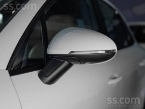 Balts Porsche Macan 2020 Rīga, ar dzinēja tilpumu 2.00 L un nobraukumu 72 tūkst. km par 37900 €, foto 28 vietnē AUTOMOTO.COM.LV