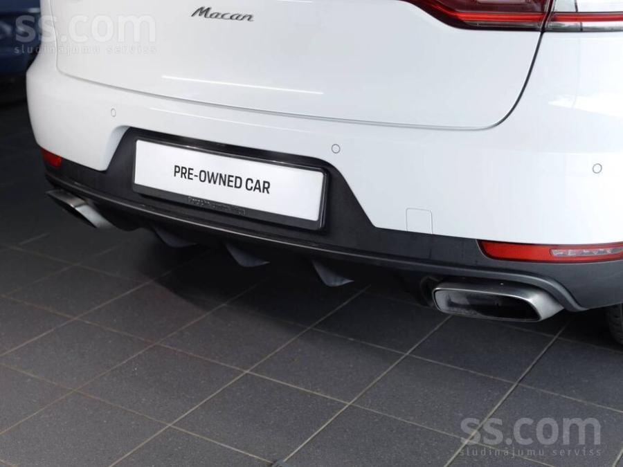 Balts Porsche Macan 2020 Rīga, ar dzinēja tilpumu 2.00 L un nobraukumu 72 tūkst. km par 37900 €, foto 31 vietnē AUTOMOTO.COM.LV