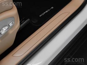 Balts Porsche Macan 2020 Rīga, ar dzinēja tilpumu 2.00 L un nobraukumu 72 tūkst. km par 37900 €, foto 33 vietnē AUTOMOTO.COM.LV
