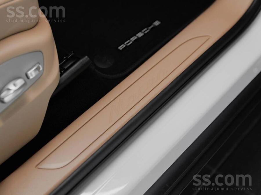 Balts Porsche Macan 2020 Rīga, ar dzinēja tilpumu 2.00 L un nobraukumu 72 tūkst. km par 37900 €, foto 33 vietnē AUTOMOTO.COM.LV