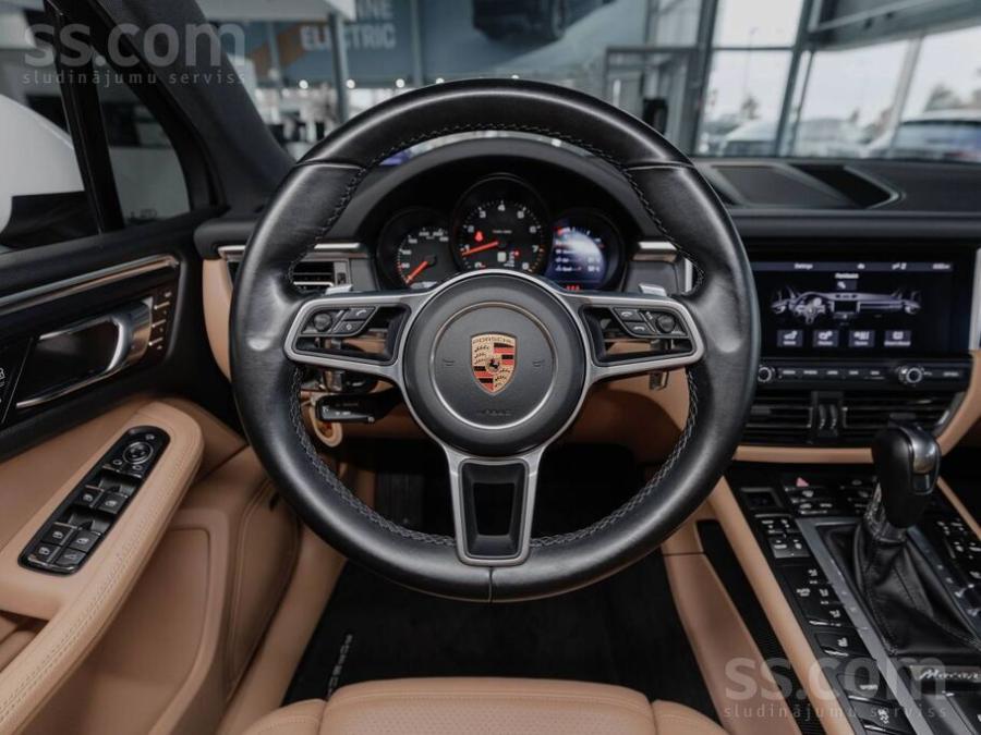 Balts Porsche Macan 2020 Rīga, ar dzinēja tilpumu 2.00 L un nobraukumu 72 tūkst. km par 37900 €, foto 36 vietnē AUTOMOTO.COM.LV