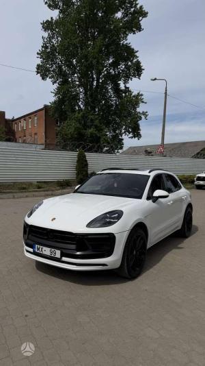 Balts Porsche Macan 2020 Rīga, ar dzinēja tilpumu 2.89 L un nobraukumu 87 tūkst. km par 42000 €, foto  vietnē AUTOMOTO.COM.LV