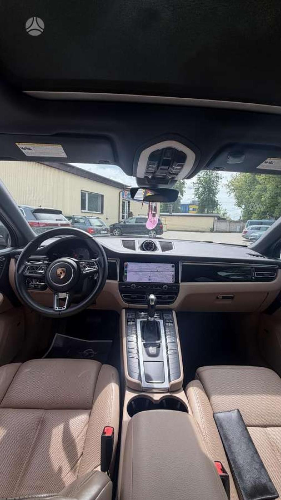 Balts Porsche Macan 2020 Rīga, ar dzinēja tilpumu 2.89 L un nobraukumu 87 tūkst. km par 42000 €, foto 5 vietnē AUTOMOTO.COM.LV