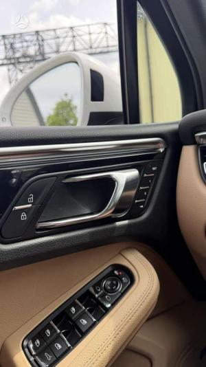 Balts Porsche Macan 2020 Rīga, ar dzinēja tilpumu 2.89 L un nobraukumu 87 tūkst. km par 42000 €, foto 13 vietnē AUTOMOTO.COM.LV