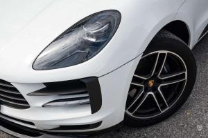 White Porsche Macan 2021 in Klaipeda, with an engine capacity of 1.98 L and mileage of 105 thousand km for 39500 €, photo 11 on AUTOMOTO.COM.LV