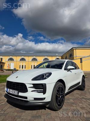White Porsche Macan 2021 in Daugavpils, with an engine capacity of 2.00 L and mileage of 48 thousand km for 36950 €, photo  on AUTOMOTO.COM.LV