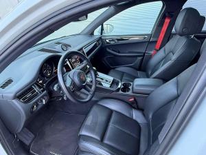 Balts Porsche Macan 2022 Viļņa, ar dzinēja tilpumu 1.98 L un nobraukumu 64 tūkst. km par 40900 €, foto 16 vietnē AUTOMOTO.COM.LV