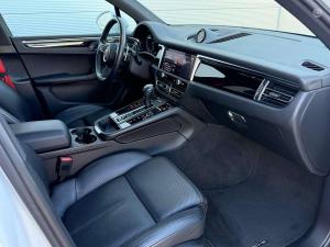 Balts Porsche Macan 2022 Viļņa, ar dzinēja tilpumu 1.98 L un nobraukumu 64 tūkst. km par 40900 €, foto 18 vietnē AUTOMOTO.COM.LV