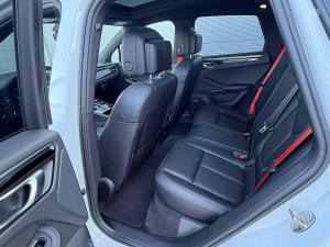 Balts Porsche Macan 2022 Viļņa, ar dzinēja tilpumu 1.98 L un nobraukumu 64 tūkst. km par 40900 €, foto 19 vietnē AUTOMOTO.COM.LV