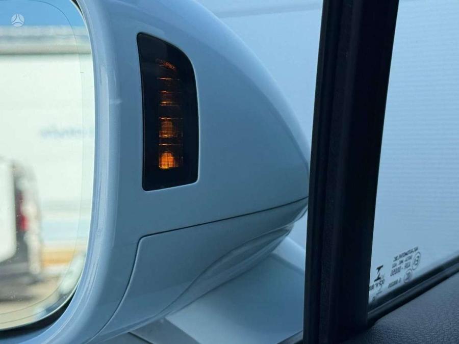 Balts Porsche Macan 2022 Viļņa, ar dzinēja tilpumu 1.98 L un nobraukumu 64 tūkst. km par 40900 €, foto 25 vietnē AUTOMOTO.COM.LV
