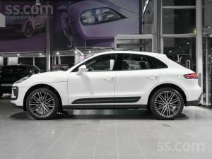 White Porsche Macan 2023 in Riga, with an engine capacity of 2.00 L and mileage of 64 thousand km for 59900 €, photo 2 on AUTOMOTO.COM.LV