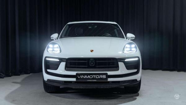 Balts Porsche Macan 2023 Viļņa, ar dzinēja tilpumu 2.00 L un nobraukumu 6 tūkst. km par 48900 €, foto 2 vietnē AUTOMOTO.COM.LV