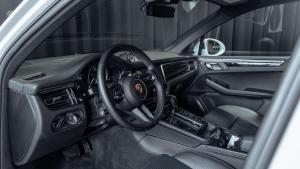 Balts Porsche Macan 2023 Viļņa, ar dzinēja tilpumu 2.00 L un nobraukumu 6 tūkst. km par 48900 €, foto 12 vietnē AUTOMOTO.COM.LV