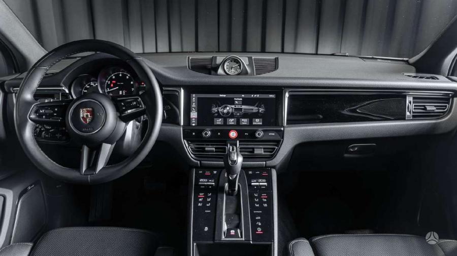 Balts Porsche Macan 2023 Viļņa, ar dzinēja tilpumu 2.00 L un nobraukumu 6 tūkst. km par 48900 €, foto 18 vietnē AUTOMOTO.COM.LV