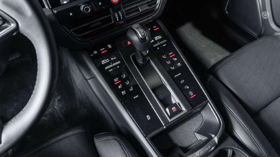 Balts Porsche Macan 2023 Viļņa, ar dzinēja tilpumu 2.00 L un nobraukumu 6 tūkst. km par 48900 €, foto 22 vietnē AUTOMOTO.COM.LV