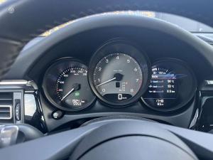 White Porsche Macan 2023 in Klaipeda, with an engine capacity of 2.89 L and mileage of 19 thousand km for 53900 €, photo 14 on AUTOMOTO.COM.LV