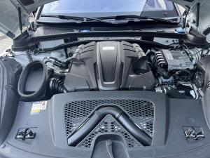 White Porsche Macan 2023 in Klaipeda, with an engine capacity of 2.89 L and mileage of 19 thousand km for 53900 €, photo 15 on AUTOMOTO.COM.LV