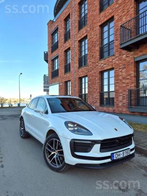 White Porsche Macan 2024 in Riga, with an engine capacity of 2.00 L and mileage of 20 thousand km for 44999 €, photo 10 on AUTOMOTO.COM.LV