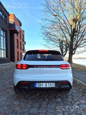 White Porsche Macan 2024 in Riga, with an engine capacity of 2.00 L and mileage of 20 thousand km for 44999 €, photo 13 on AUTOMOTO.COM.LV