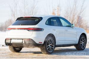 Balts Porsche Macan 2024 Rīga, ar dzinēja tilpumu 2.00 L un nobraukumu 16 tūkst. km par 52000 €, foto  vietnē AUTOMOTO.COM.LV