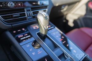 Balts Porsche Macan 2024 Rīga, ar dzinēja tilpumu 2.00 L un nobraukumu 16 tūkst. km par 52000 €, foto 9 vietnē AUTOMOTO.COM.LV