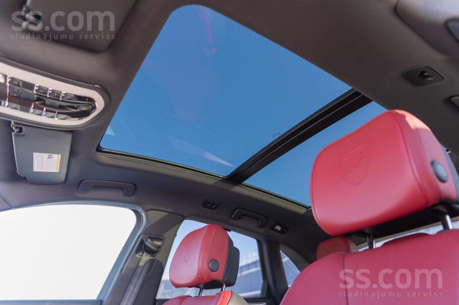 Balts Porsche Macan 2024 Rīga, ar dzinēja tilpumu 2.00 L un nobraukumu 16 tūkst. km par 52000 €, foto 10 vietnē AUTOMOTO.COM.LV