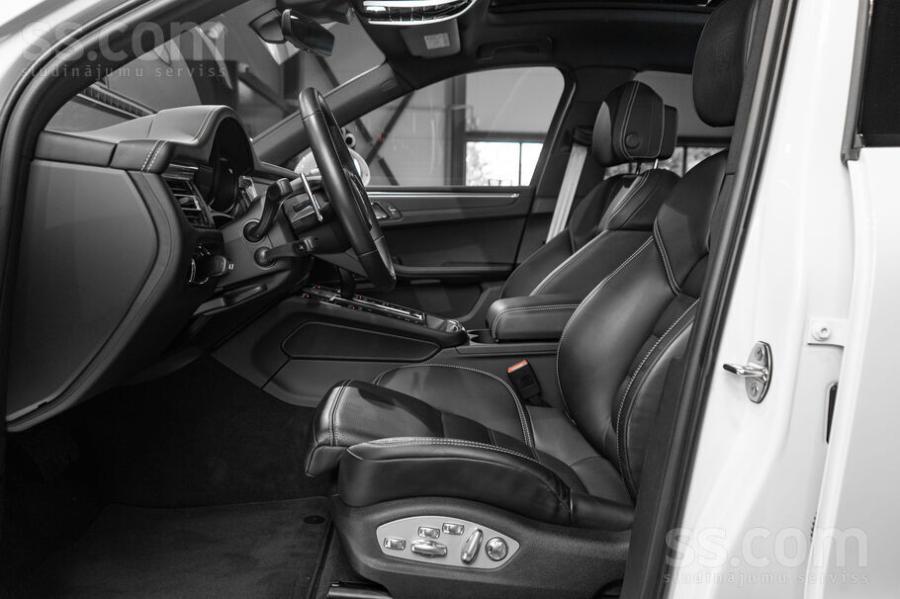 Balts Porsche Macan 2024 Rīga, ar dzinēja tilpumu 3.00 L un nobraukumu 8 tūkst. km par 85000 €, foto 9 vietnē AUTOMOTO.COM.LV