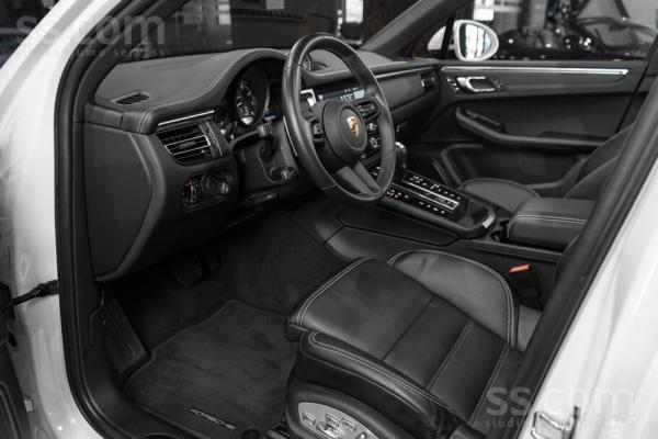 White Porsche Macan 2024 in Riga, with an engine capacity of 3.00 L and mileage of 8 thousand km for 85000 €, photo 9 on AUTOMOTO.COM.LV