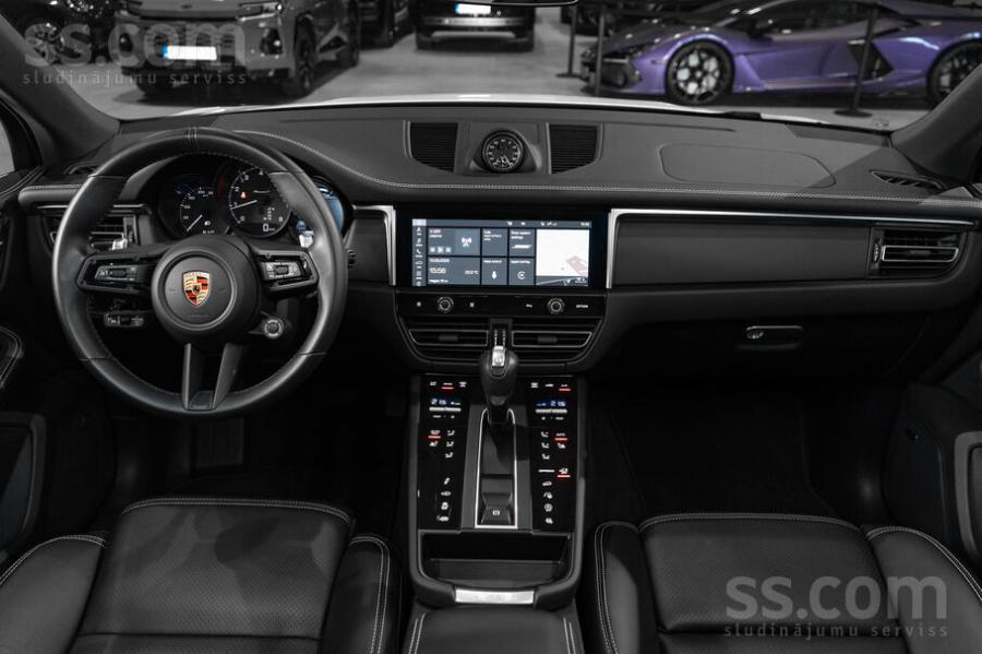 Balts Porsche Macan 2024 Rīga, ar dzinēja tilpumu 3.00 L un nobraukumu 8 tūkst. km par 85000 €, foto 12 vietnē AUTOMOTO.COM.LV